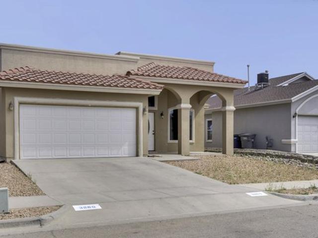 3260 Maple Point Dr, El Paso, TX 79938