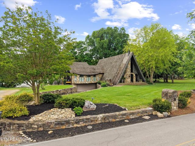 3260 Cox Rd