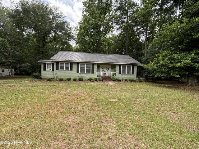 3260 Herrings Chapel Rd, Burgaw, NC 28425