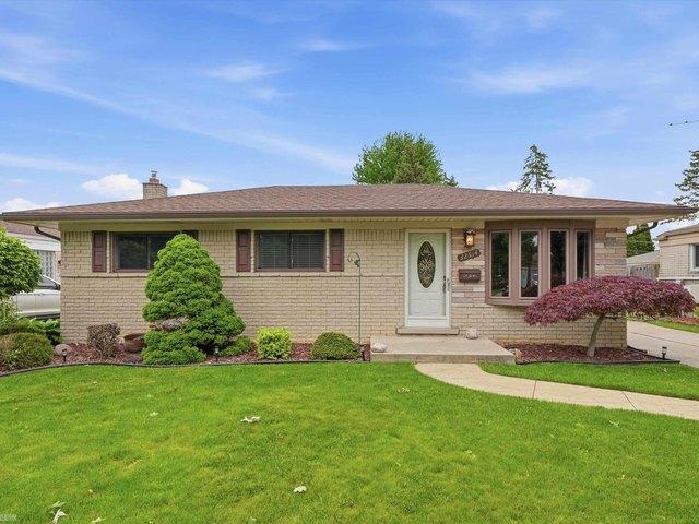 32614 Stricker Dr, Warren, MI 48088