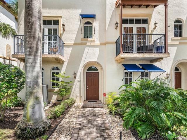 3261 Estancia Ln, Boynton Beach, FL 33435
