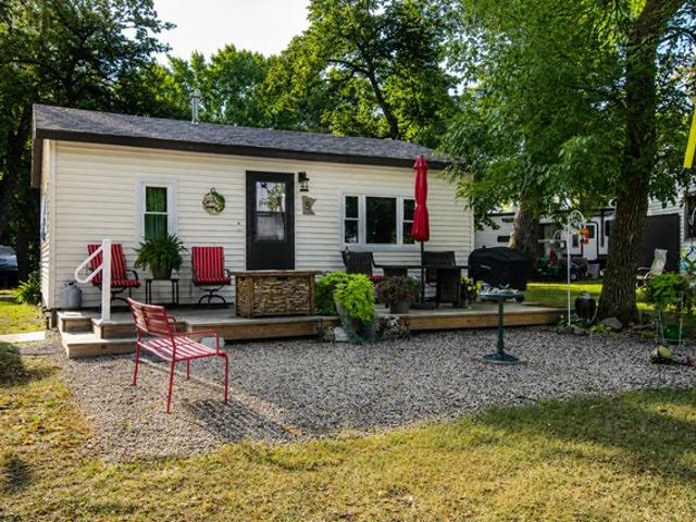 3261 Smith Lake Rd SE Unit 5, Osakis, MN 56360