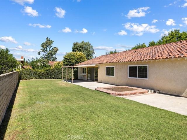 3262 Avenida Simi