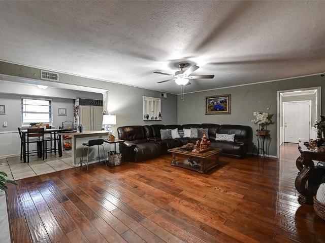3262 Camelot Drive
