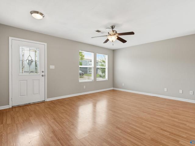 3262 Lakeland Drive