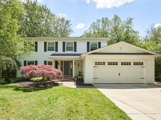 32630 Stony Brook Ln, Solon, OH 44139