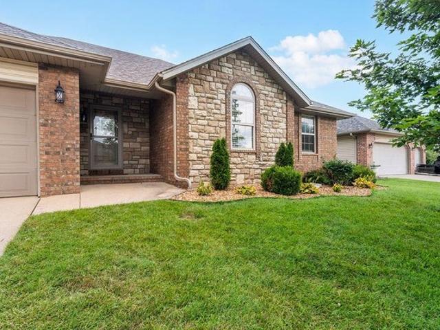 3263 N Dickerson Ave, Springfield, MO 65803