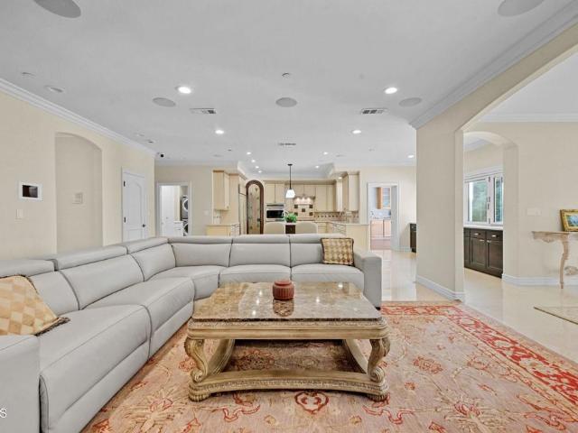 3263 New York Drive