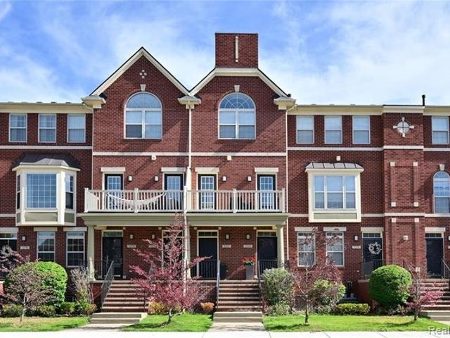 3263 Camden Dr, Troy, MI 48084