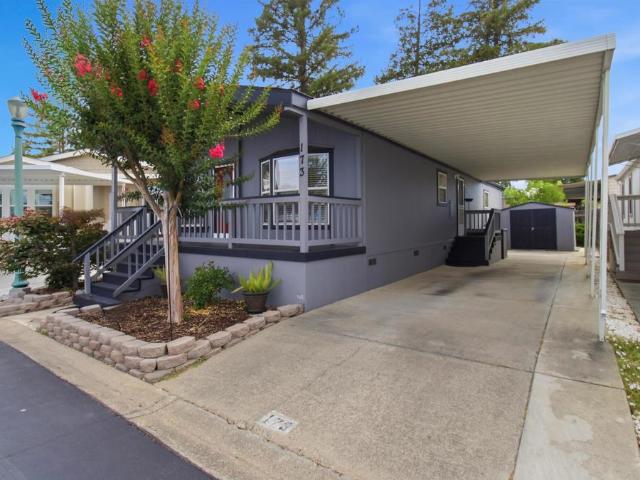 3263 Vineyard Ave