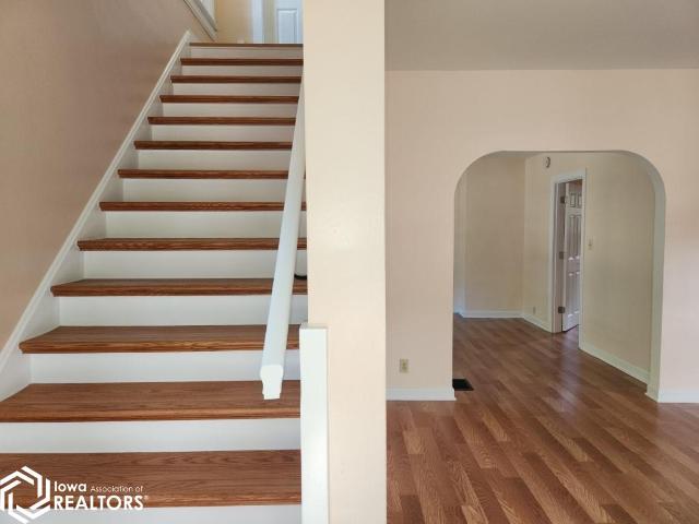 326 1st Street NW