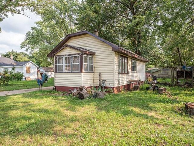 326 43rd St SE, Kentwood, MI 49548