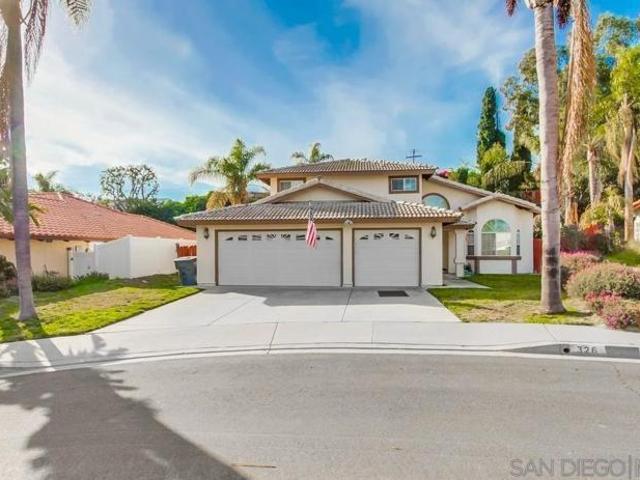 326 Carlson Ct, Vista, CA 92083