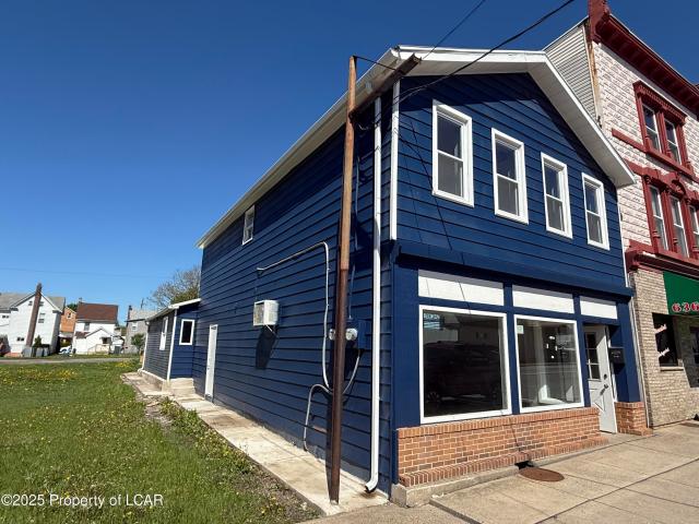326 Centre Street