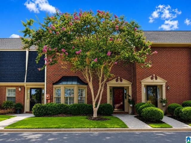 326 Chase Plantation Cir, Hoover, AL 35244