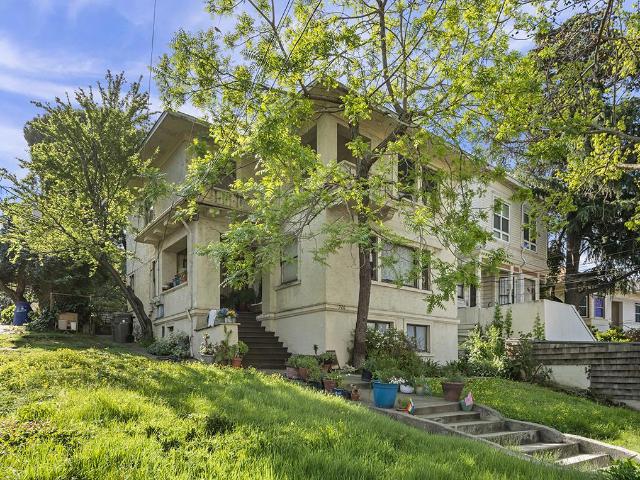 326 Athol Avenue