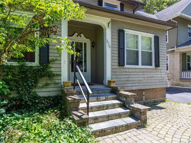 326 Barrington St # 2