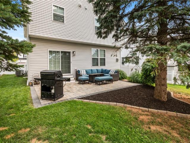 326 Bendelow Lane