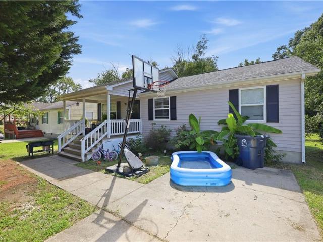 326 Bingham Street