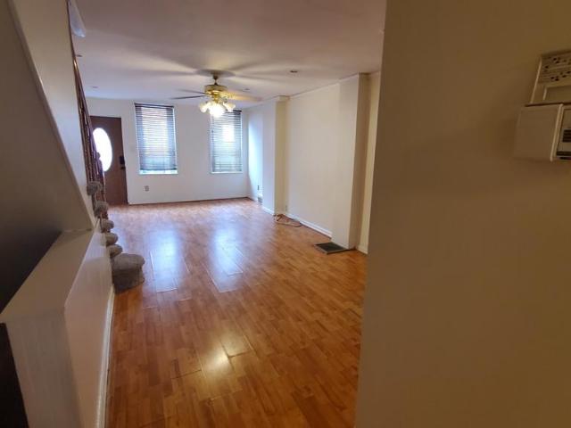 326 Daly Street