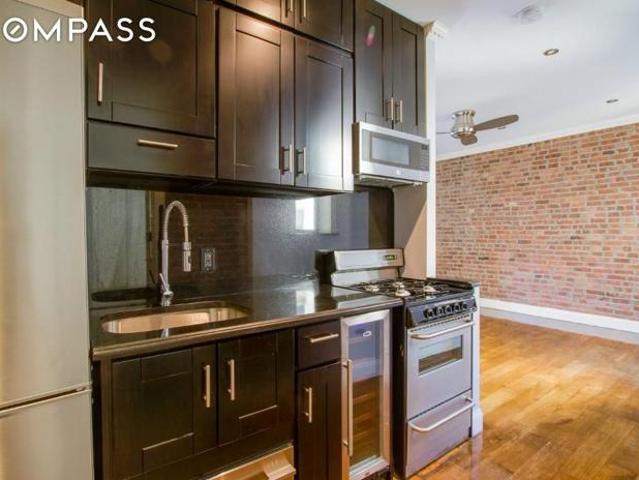 326 E 100th St #3 D, New York, NY 10029