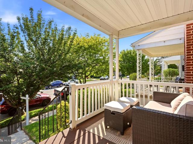 326 E 10Th Avenue
