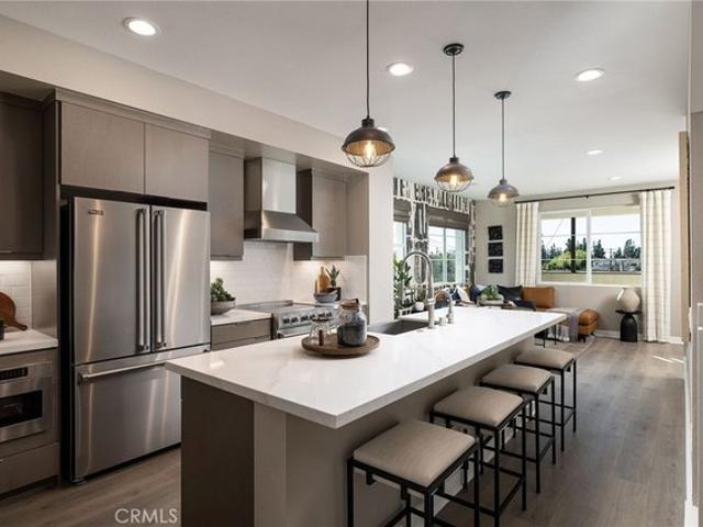 326 E William Way, La Habra, CA 90631