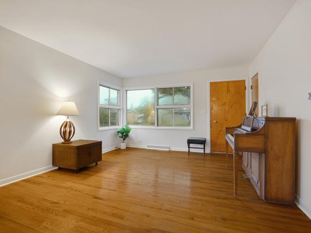 326 E Alden Drive