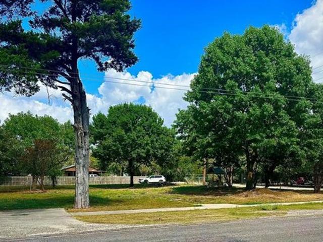 326 E Grand St, Whitewright, TX 75491