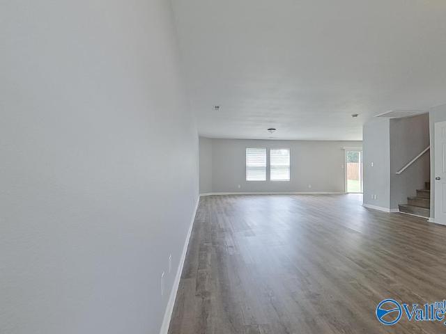326 Kenneth Boulevard NW