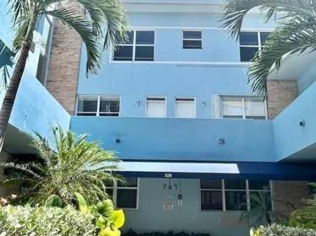 326 Harrison St #203A, Hollywood, FL 33019