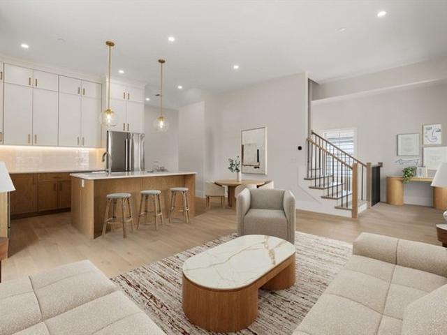 326 Lowell St Unit 3, Somerville, MA 02145