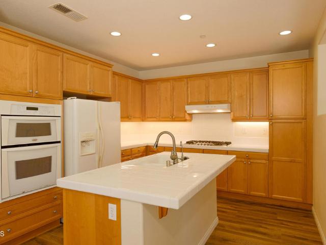 326 Lakeview Court