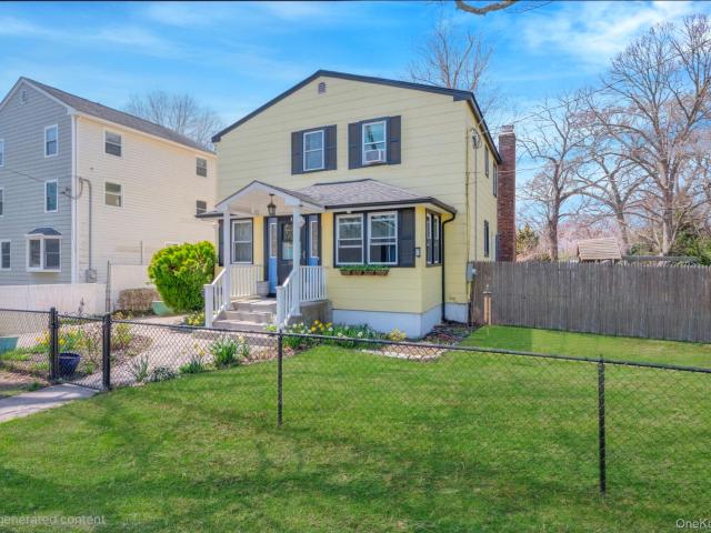 326 Litchfield Ave, Babylon, NY 11704 | MLS #985257 | Compass