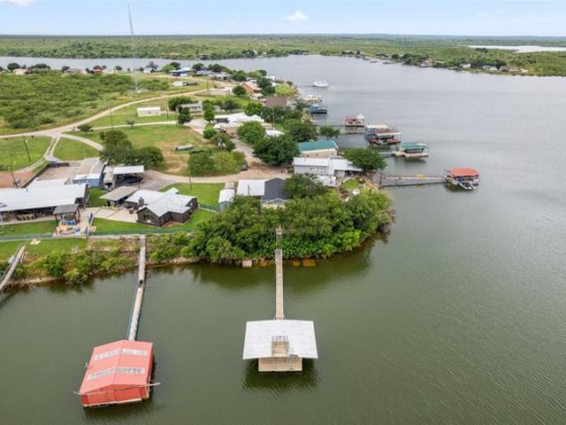 326 Moonshine Cir, Seymour, TX 76380