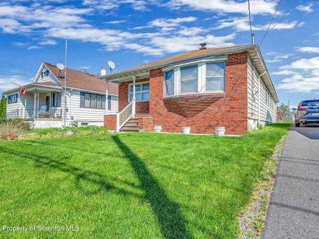 326 Main St, Eynon, PA 18403