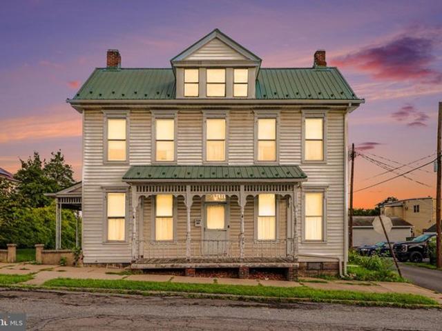 326 Mulberry St, Newport, PA 17074