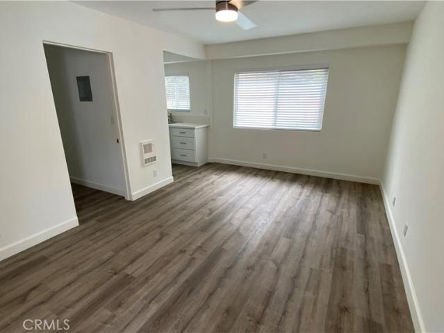 326 N Coast D