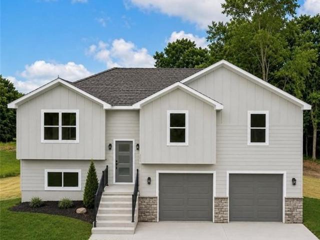 326 NE 21st Rd, Warrensburg, MO 64093