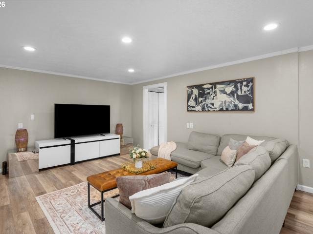 326 NE 34TH PL