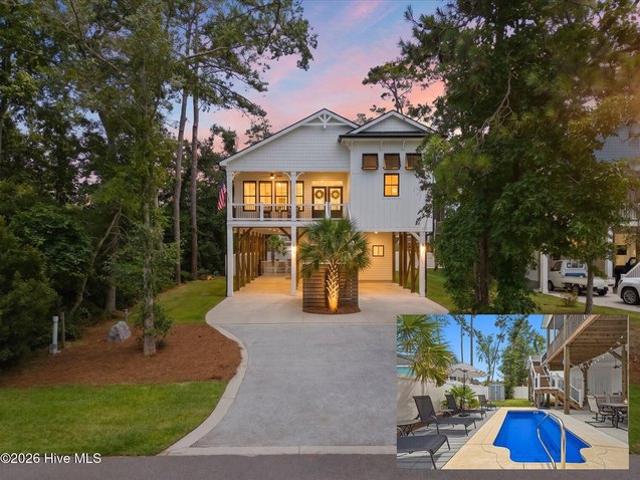 326 NE 55th St, Oak Island, NC 28465