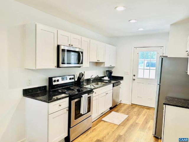 326 NW 10Th St