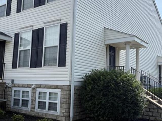 326 Shadbush Dr, Blacklick, OH 43004
