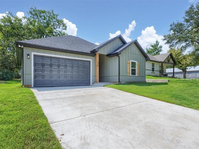 326 W Day St, Denison, TX 75020 | MLS #21046 | Compass