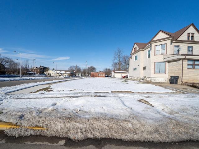 326 W Franklin Street