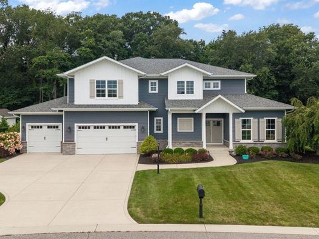 326 W Houghton Dr, Valparaiso, IN 46385