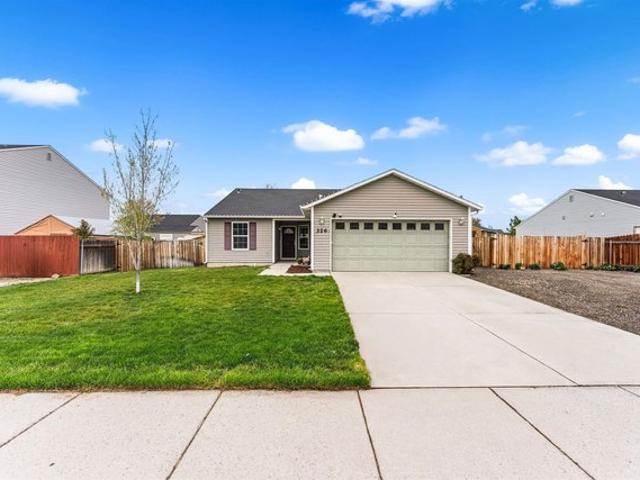 326 W Playground St, Kuna, ID 83634