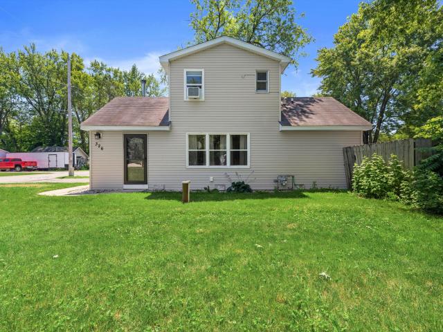 326 Woodlawn Ave