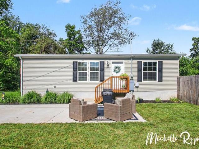 326 Walter St, Fennville, MI 49408