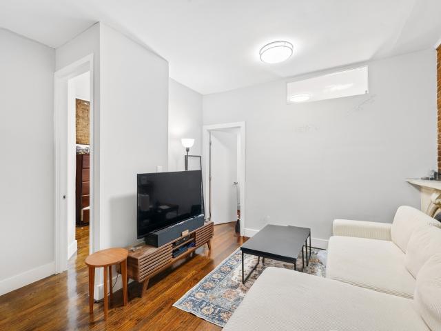 326 West 23rd Street, New York, NY